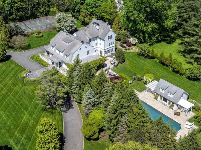 7 bedroom, NY NY 102519057