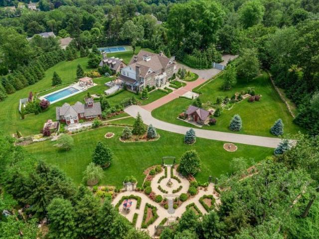 7 bedroom, NY NY LS89697741