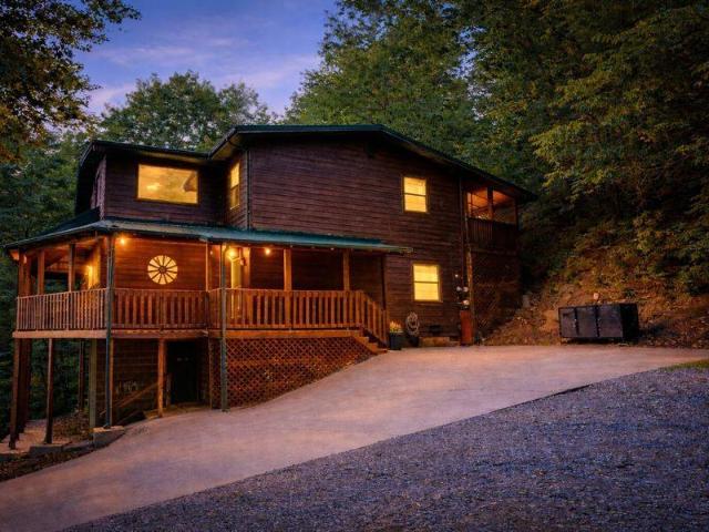 7 bedroom, Sevierville TN 37862 100973395