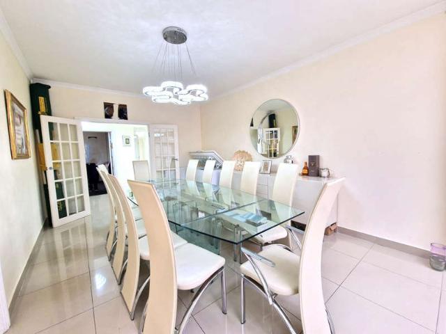 7 Bedroom Semi Detached House