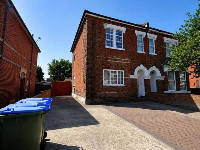 7 Bedroom Semi Detached House