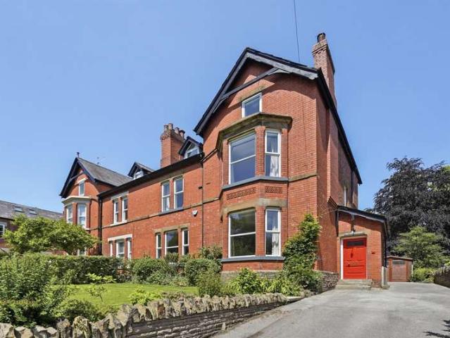 7 Bedroom Semi Detached House