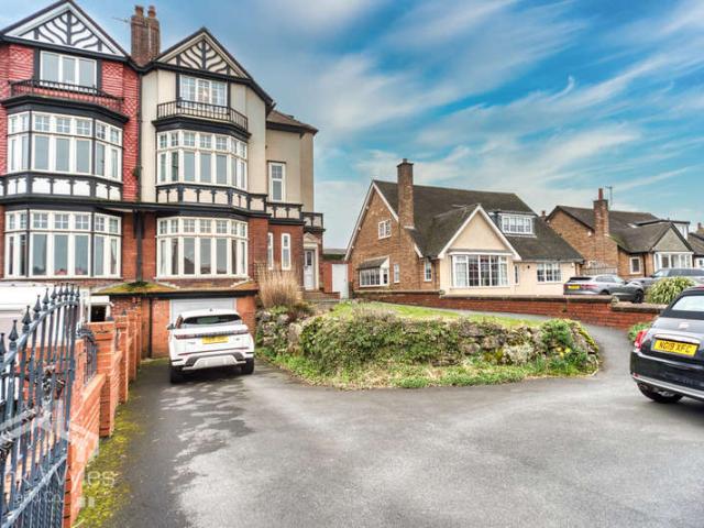 7 Bedroom Semi Detached House