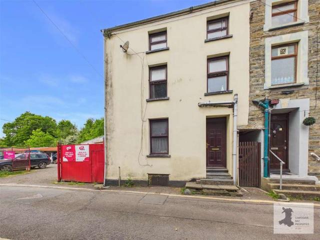 7 Bedroom Semi Detached House