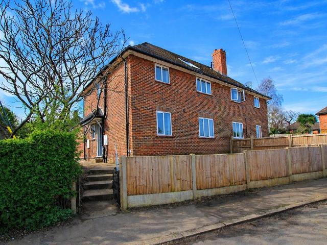 7 bedroom semi detached house to rent
