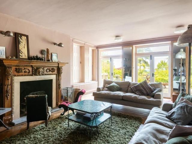 7 bedroom semi detached house to rent