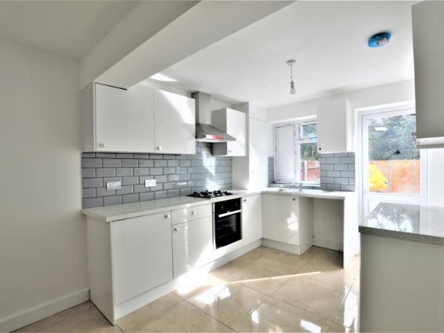 7 bedroom semi detached house to rent