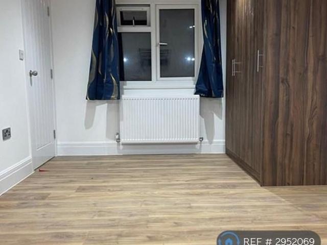 7 bedroom semi detached house to rent