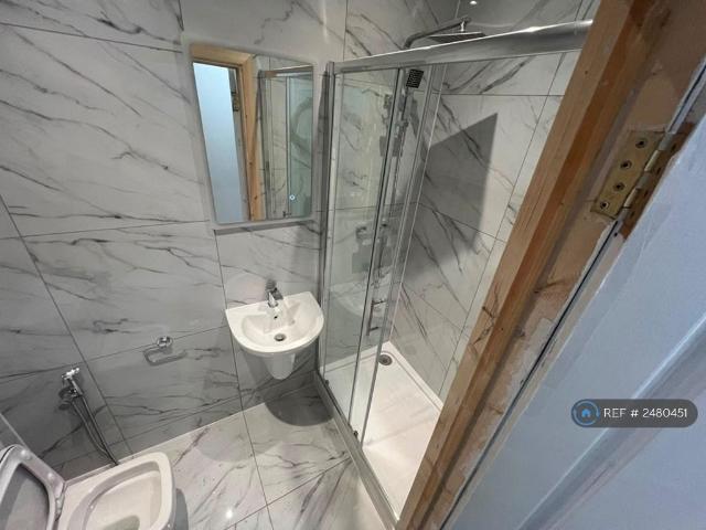 7 bedroom semi detached house to rent
