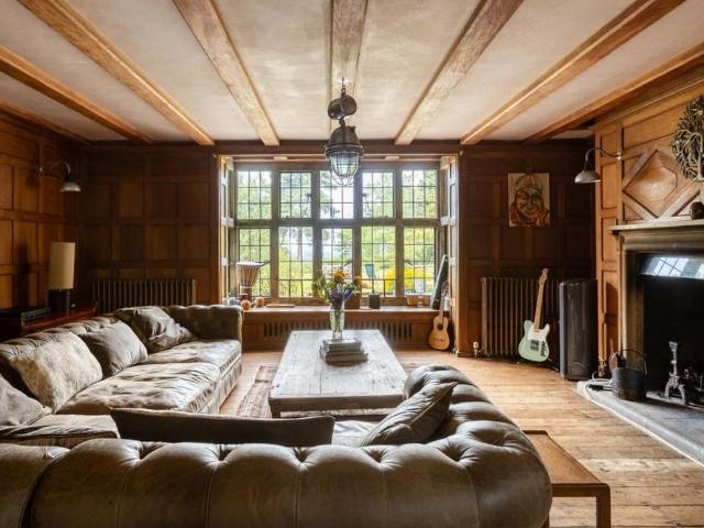7 bedroom semi detached house to rent
