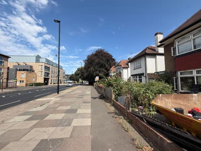 7 bedroom semi detached house to rent