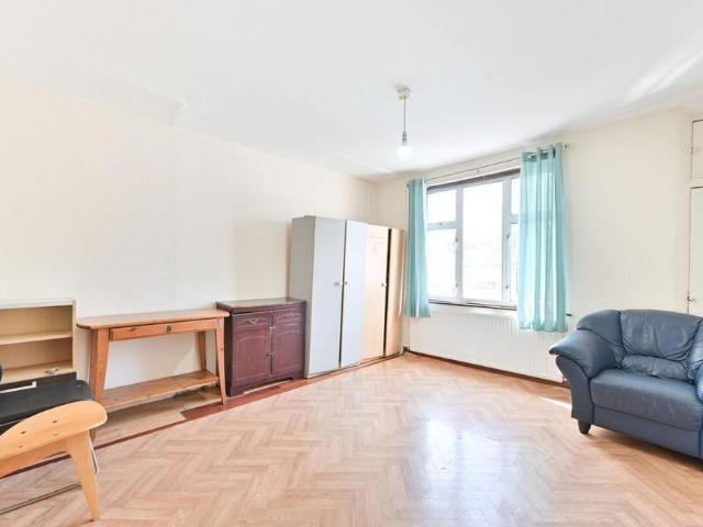 7 bedroom semi detached house to rent