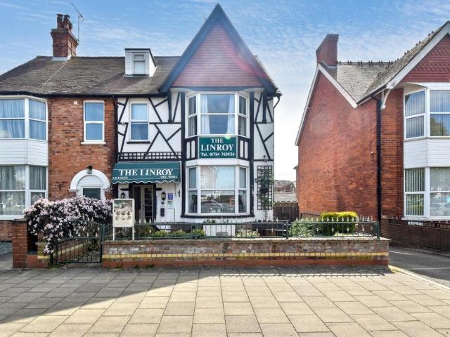 7 bedroom semi detached house for sale