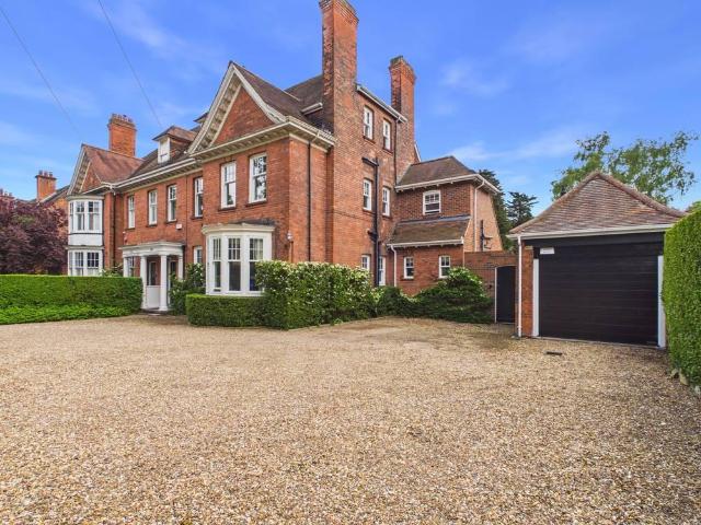 7 bedroom semi detached house for sale
