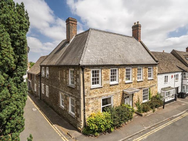 7 bedroom semi detached house for sale