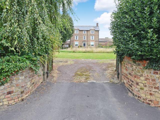 7 bedroom semi detached house for sale