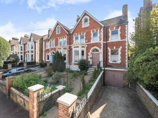 7 bedroom semi detached house for sale
