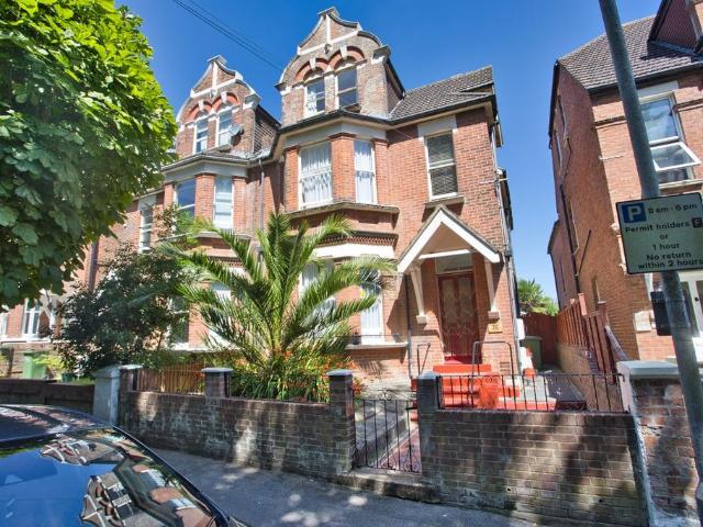 7 bedroom semi detached house for sale