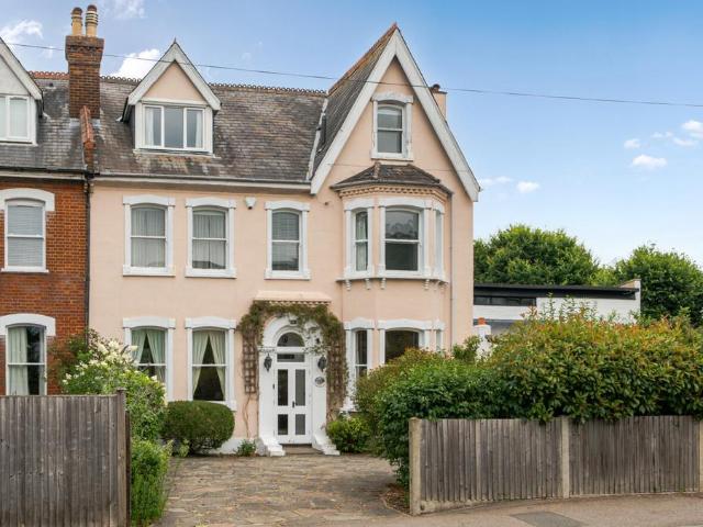 7 bedroom semi detached house for sale