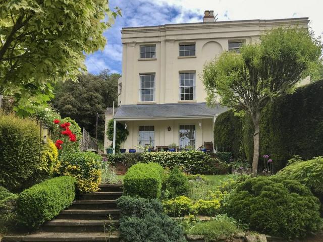 7 bedroom semi detached house for sale