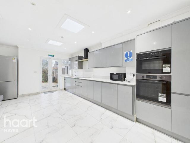 7 bedroom semi detached house for sale