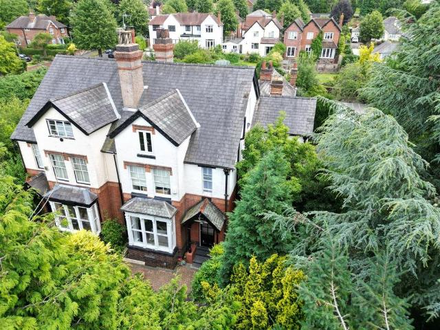 7 bedroom semi detached house for sale