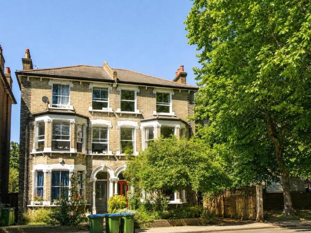 7 bedroom semi detached house for sale