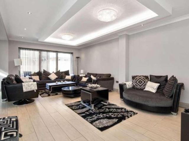 7 bedroom semi detached house for sale
