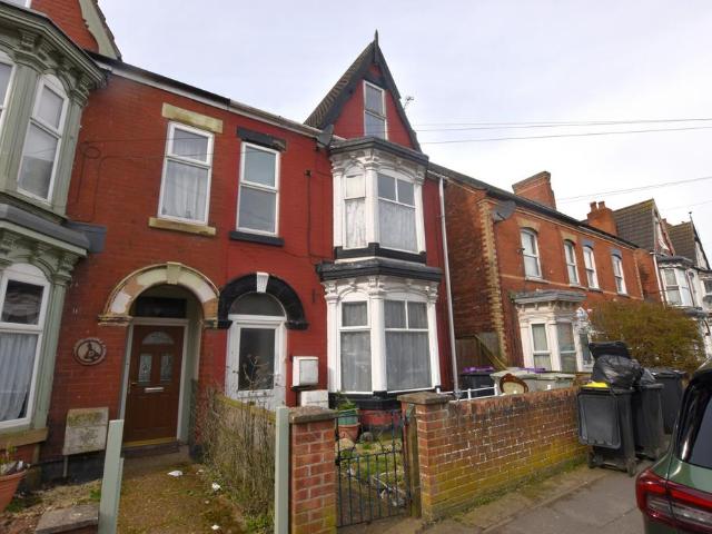 7 bedroom semi detached house for sale