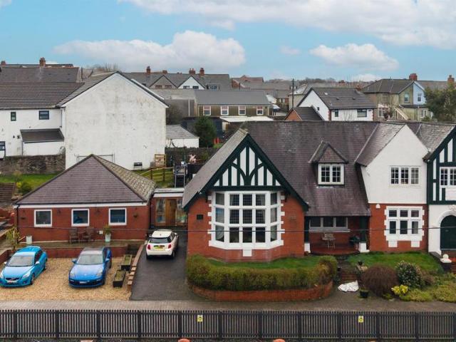 7 bedroom semi detached house for sale