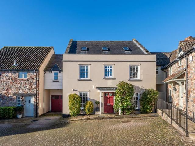 7 bedroom semi detached house for sale