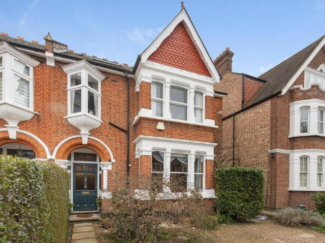 7 bedroom semi detached house for sale