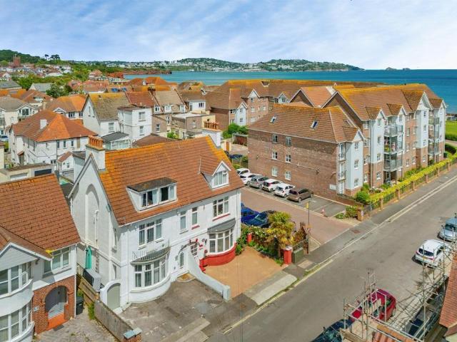 7 bedroom semi detached house for sale