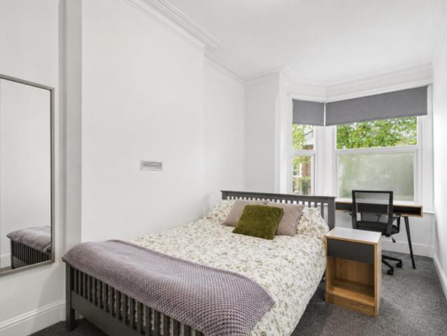 7 bedroom semi detached house for sale in Lenton Boulevard, Nottingham, NG7