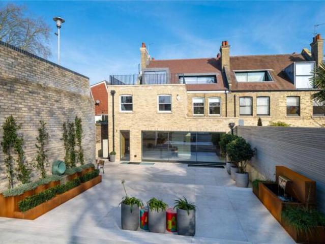 7 bedroom semi detached house for sale in Rosslyn Hill, London, NW3
