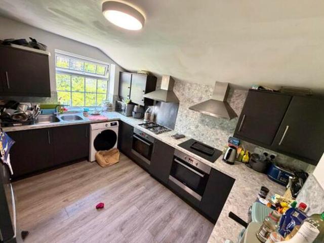 7 bedroom semi detached house for rent in Brook Road, Fallowfield M14