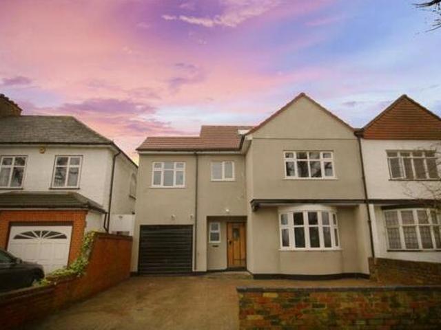 7 Bedroom Semi detached House For Rent In Romford