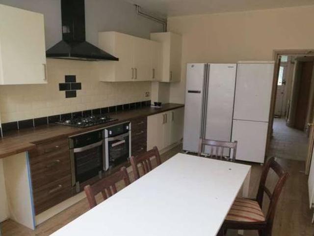 7 bedroom semidetached house for rent in 100 pppwSheringham Road Fallowfield M14