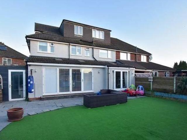 7 bedroom semidetached house for sale in Elizabeth Road Manchester M31