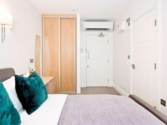 7 Bedroom Shared Living/roommate London London 101854301