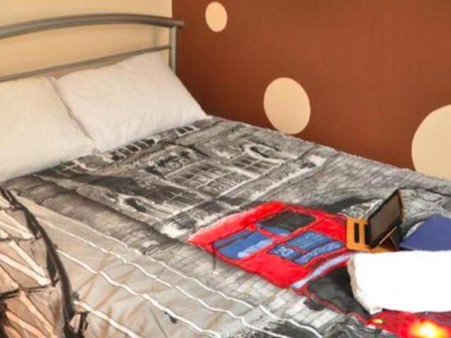 7 Bedroom Shared Living/roommate London London LS90559573