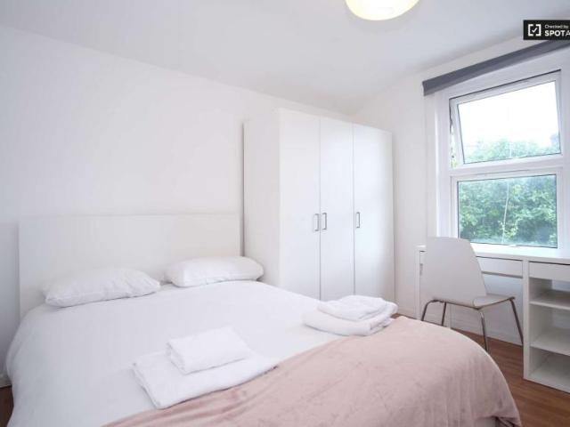 7 Bedroom Shared Living/roommate London London LS102087599