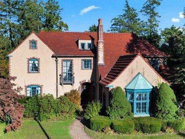 7 bedroom, Springfield MA 01108 102120559
