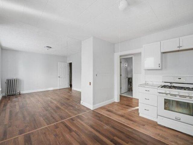 7 bedroom, Springfield MA 01108 LS101632478