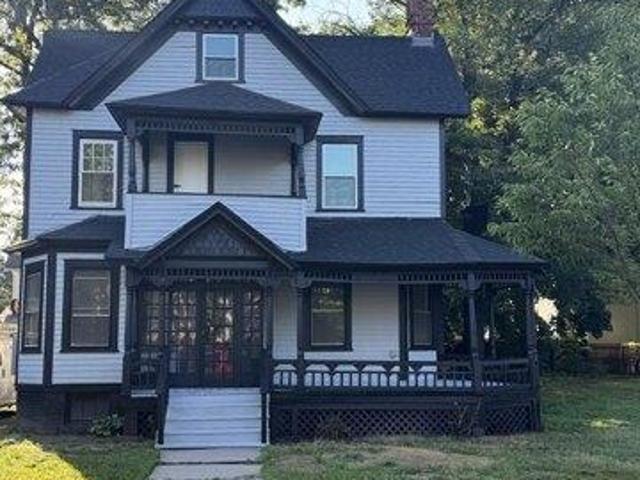 7 bedroom, Springfield MA 01109 104808915