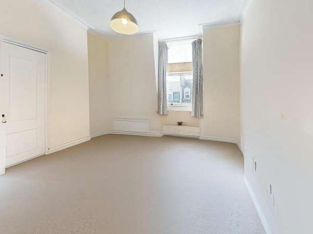 7 Bedroom Studio Flat
