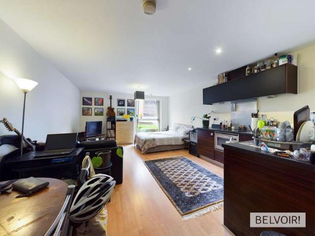 7 Bedroom Studio Flat