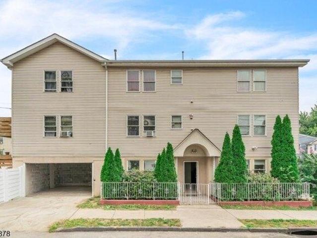 7 bedroom, Paterson NJ 07501 104406431