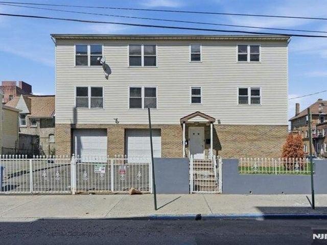 7 bedroom, Paterson NJ 07501 104409640