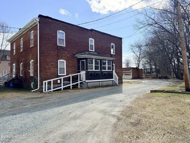 7 bedroom, Pittsfield MA 01201 102063985